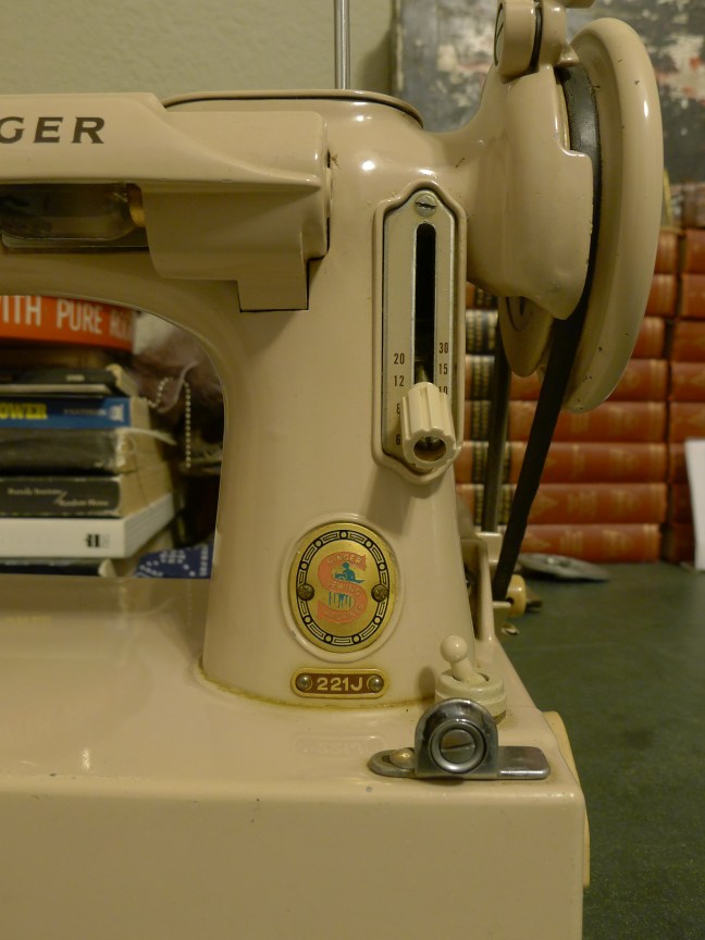 Singer Featherweight Travel Sewing Machine Model 221J – Basecamp ...